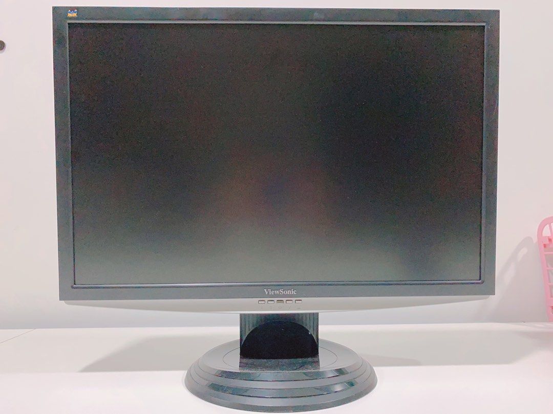 Computer monitor, Computers & Tech, Desktops on Carousell