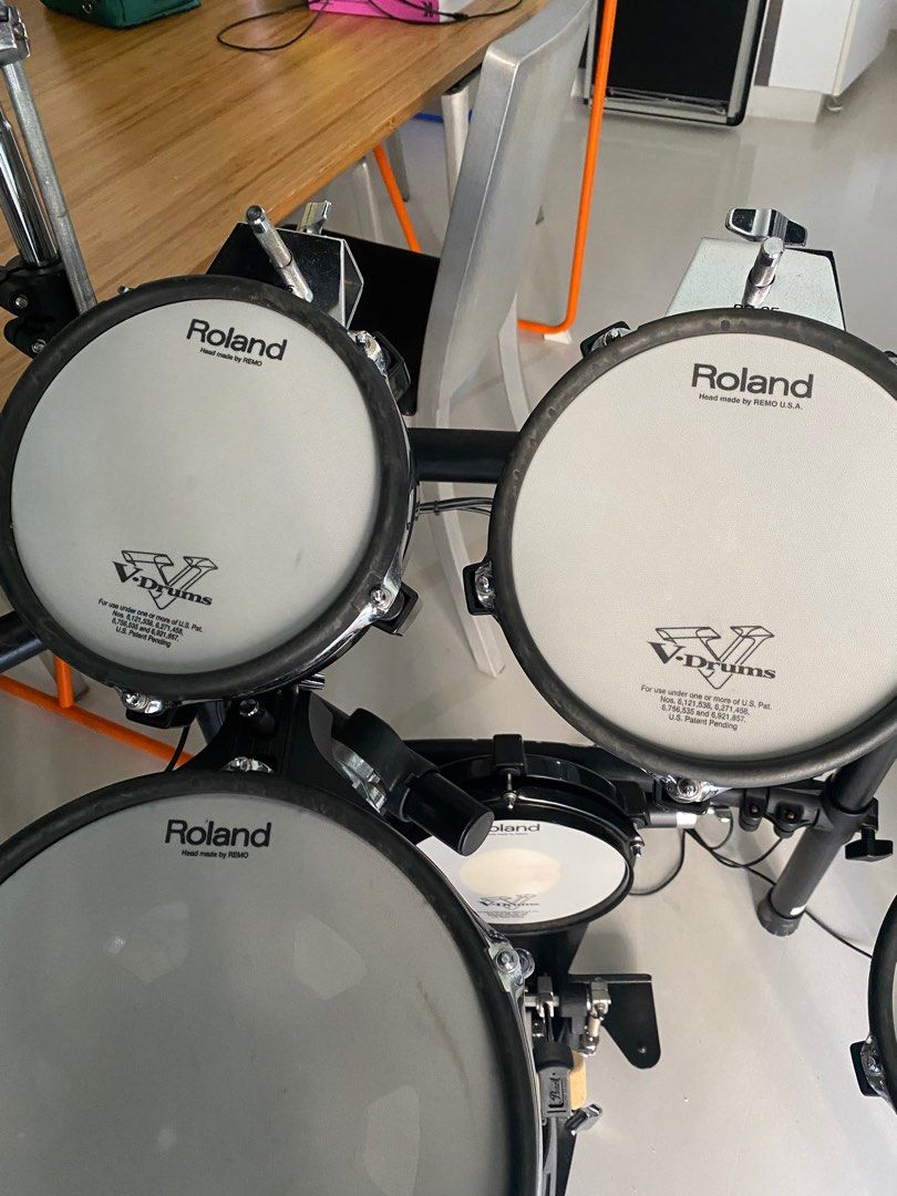 Custom Roland V-Drums kit, full mesh, 6 drums, 4 cymbals, Hobbies & Toys, Music & Media, Musical ...