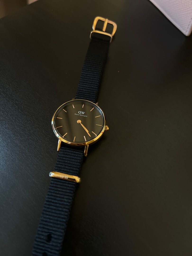 Daniel Wellington Watch, Women's Fashion, Watches & Accessories ...