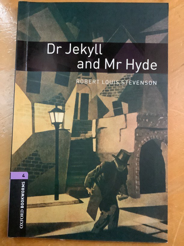 Dr Jekyll and Mr Hyde, 興趣及遊戲, 書本 & 文具, 小說 & 故事書 - Carousell