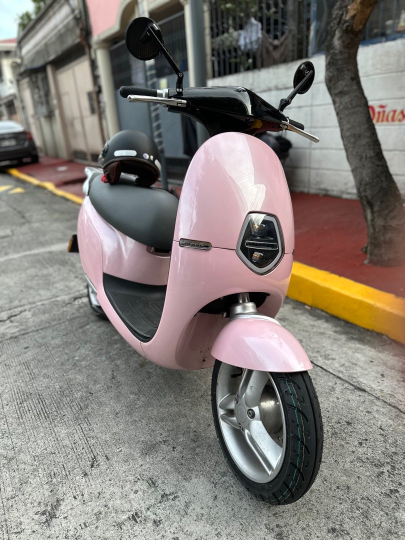 Ecooter E1 Pink Electric Scooter Ebike, Motorbikes, Motorbikes for Sale on Carousell