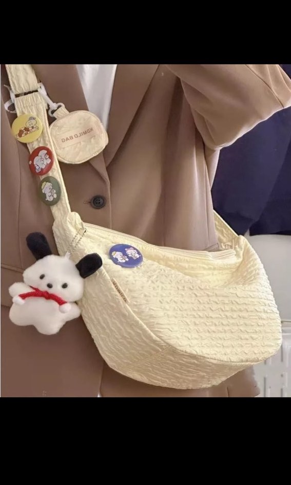 Female Korean White Dumpling Bag, Women's Fashion, Bags & Wallets ...