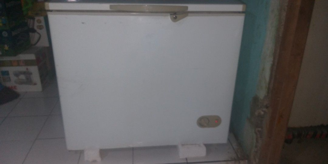 Freezer box, Kitchen & Appliances di Carousell