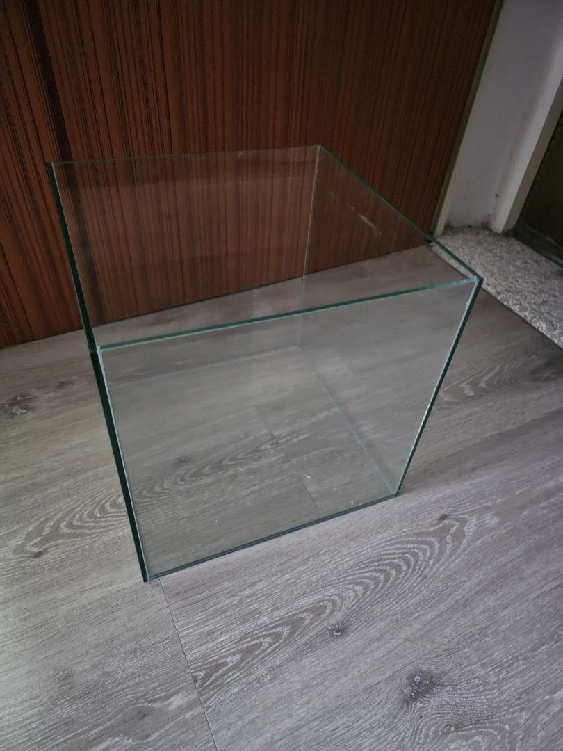 Glass Fish Tank (30cm x 30cm x 30cm), Pet Supplies, Homes & Other Pet ...