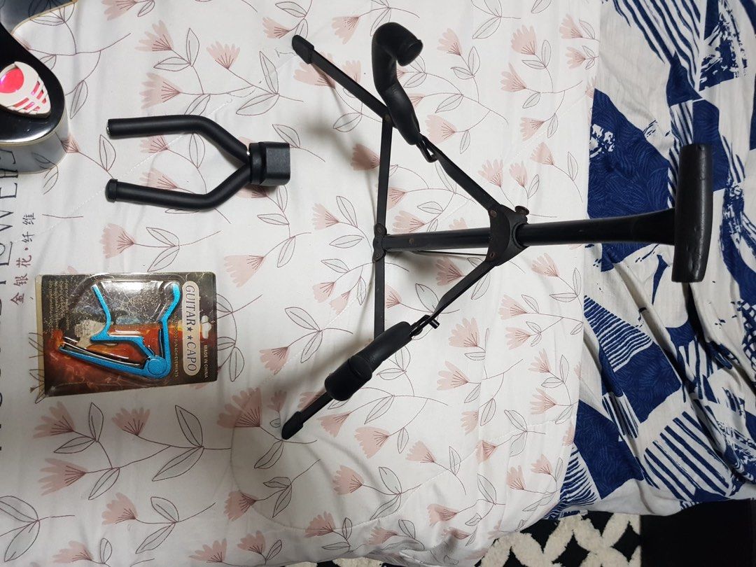 Guitar set, Hobbies & Toys, Music & Media, Musical Instruments on Carousell