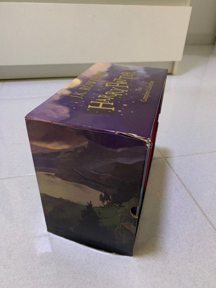 Harry Potter books boxed set, Hobbies & Toys, Books & Magazines ...
