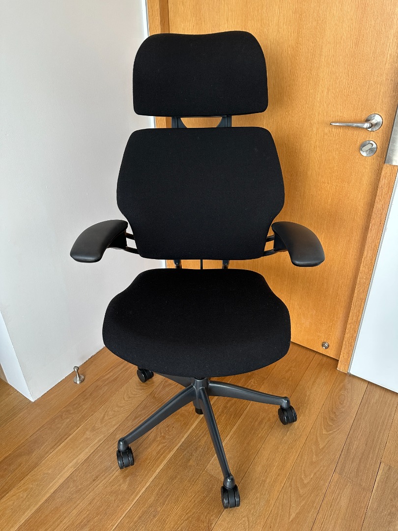 Humanscale Freedom Task Chair w/ Headrest [Black] office chair, desk ...