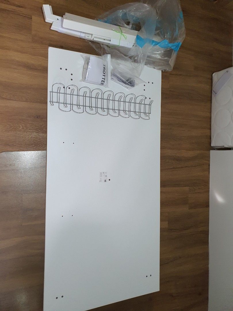 IKEA Trotten 1.6mx0.8m White Desk with cable tray organiser, Furniture ...