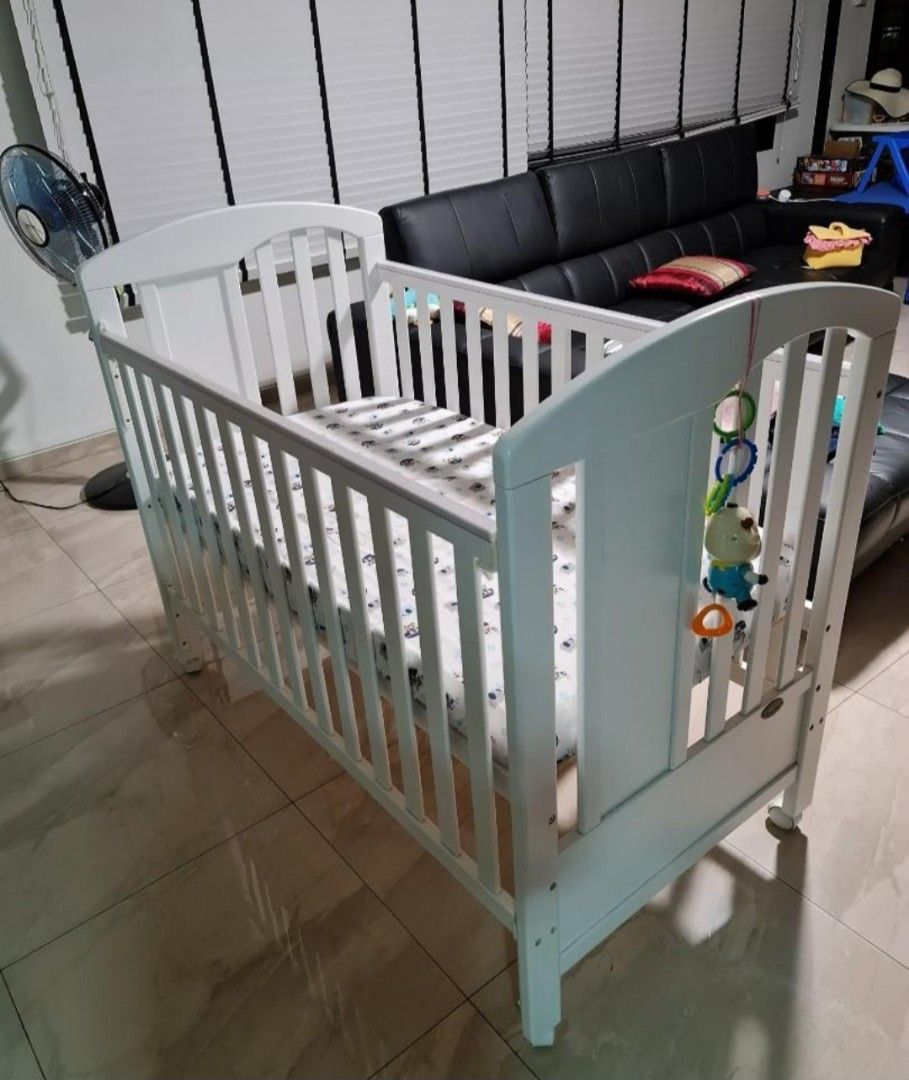Jarrons & Co Happy Wonder Cot 5-in-1 Convertible Baby Cot, Babies ...