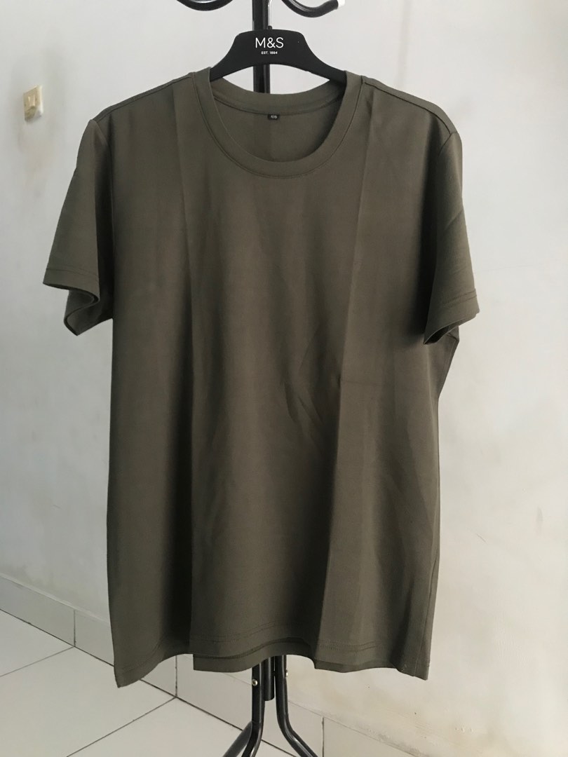 Kaos jersey polos army, Fesyen Pria, Pakaian , Atasan di Carousell