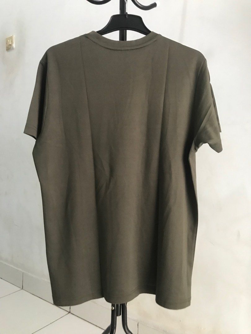 Kaos jersey polos army, Fesyen Pria, Pakaian , Atasan di Carousell
