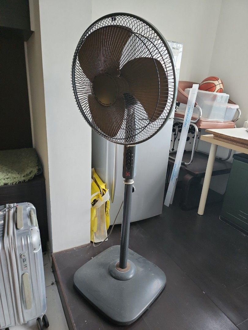 KDK Strong Standing Fan, Furniture & Home Living, Lighting & Fans, Fans ...