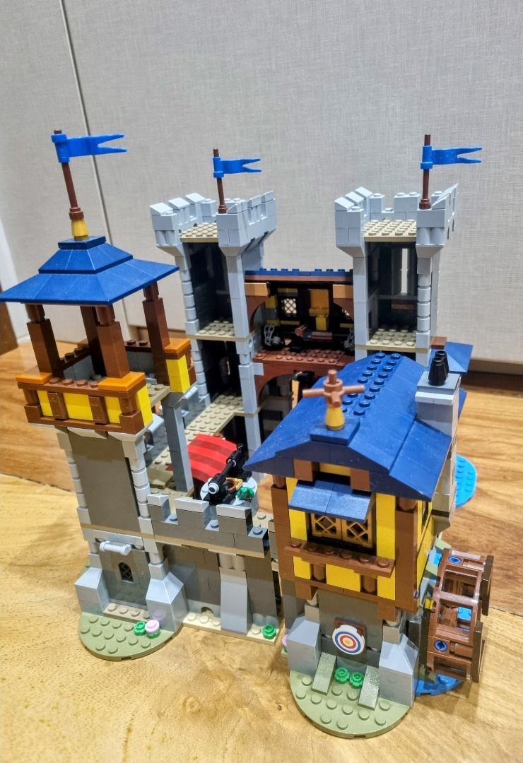 LEGO Creator 31120 3-in-1 Medieval Castle & Dragon, Hobbies & Toys ...