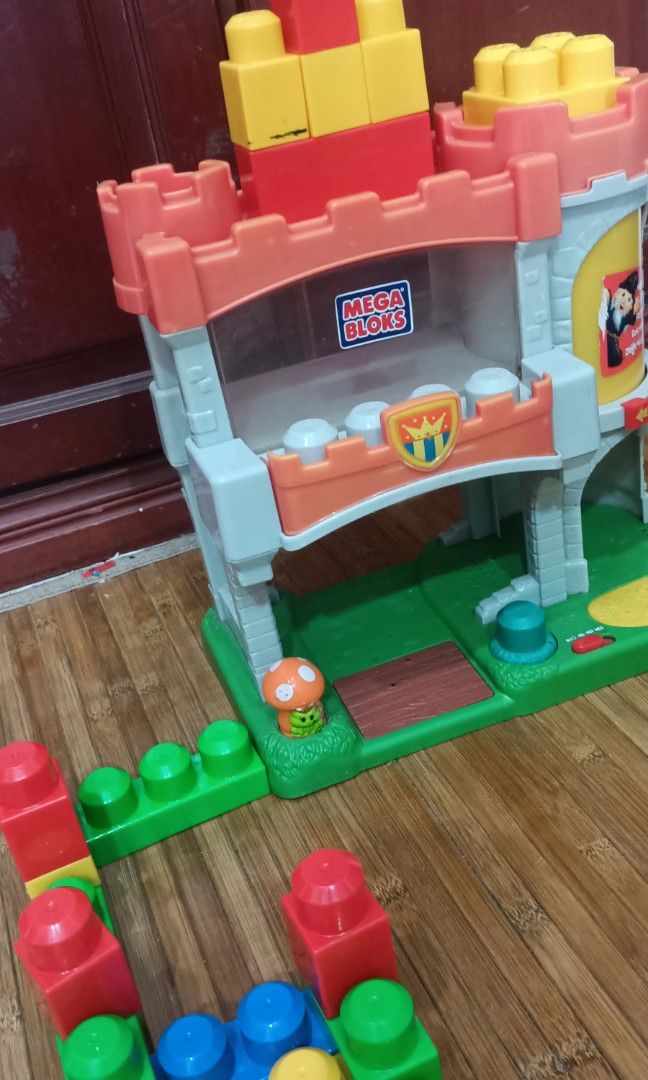 Mega Blocks Bricks Castle, Babies & Kids, Infant Playtime on Carousell