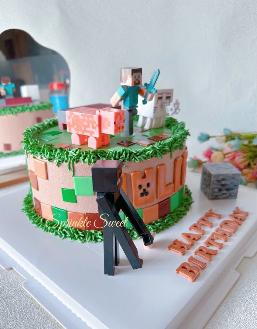 Minecraft cake/ minecraft pinata/ customised cake, Food & Drinks ...