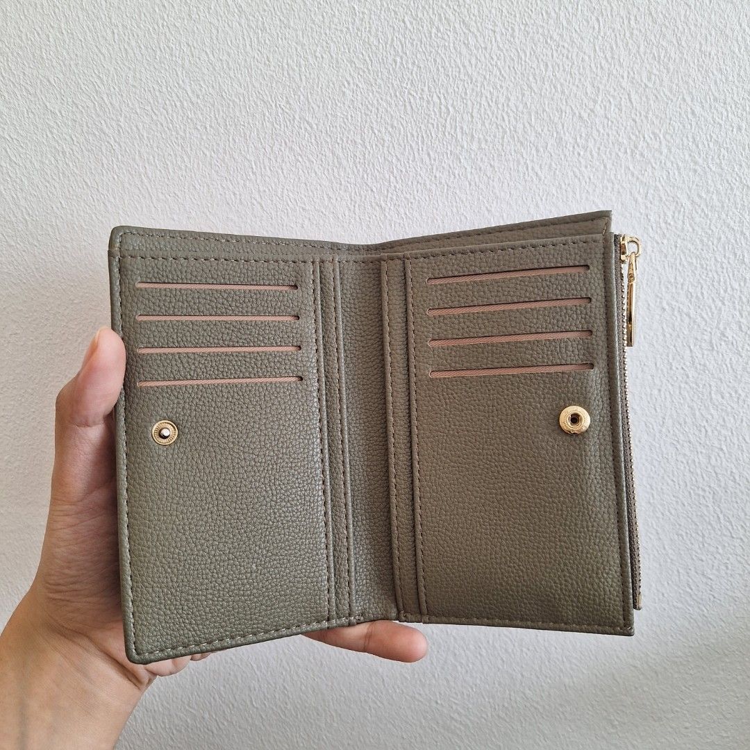 Miniso Sage Green Wallet, Women's Fashion, Bags & Wallets, Wallets ...