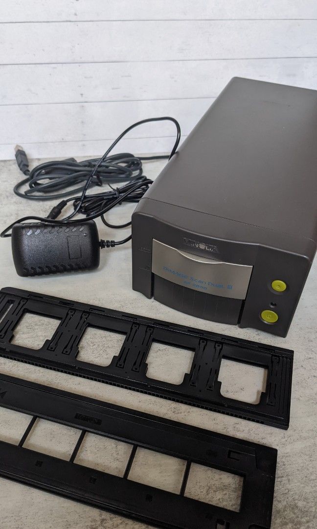 Minolta Dimage Scan Dual III 35mm film scanner, Photography ...