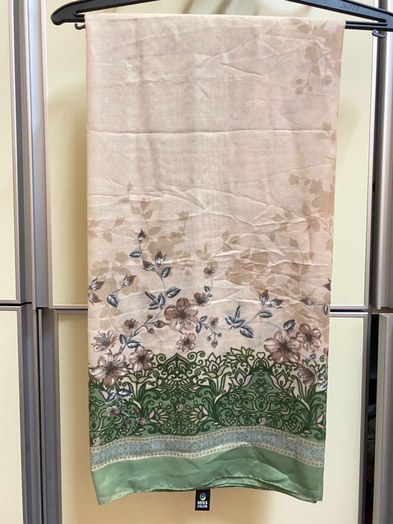 Miss Color Tudung Bawal, Women's Fashion, Muslimah Fashion, Hijabs on ...