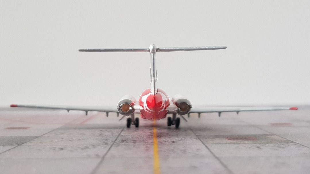 Phoenix Models SAS Scandinavian Airlines McDonnell Douglas MD-82 LN-RLE ...