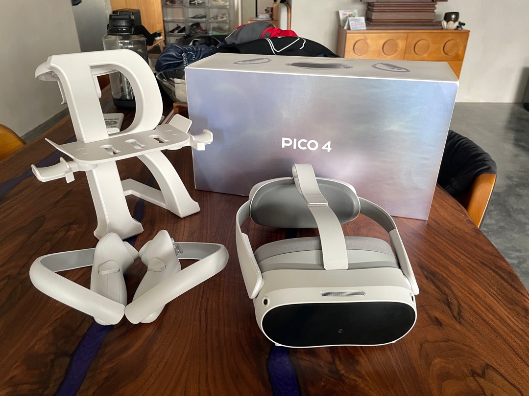 Pico 4, Mobile Phones & Gadgets, Other Gadgets on Carousell