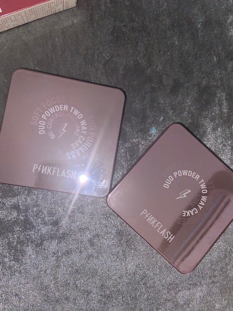 Pink flash powder, Kesehatan & Kecantikan, Rias Wajah di Carousell