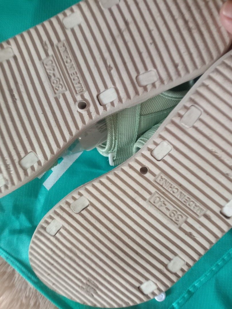 Posee Sandals, Women's Fashion, Footwear, Flats & Sandals on Carousell