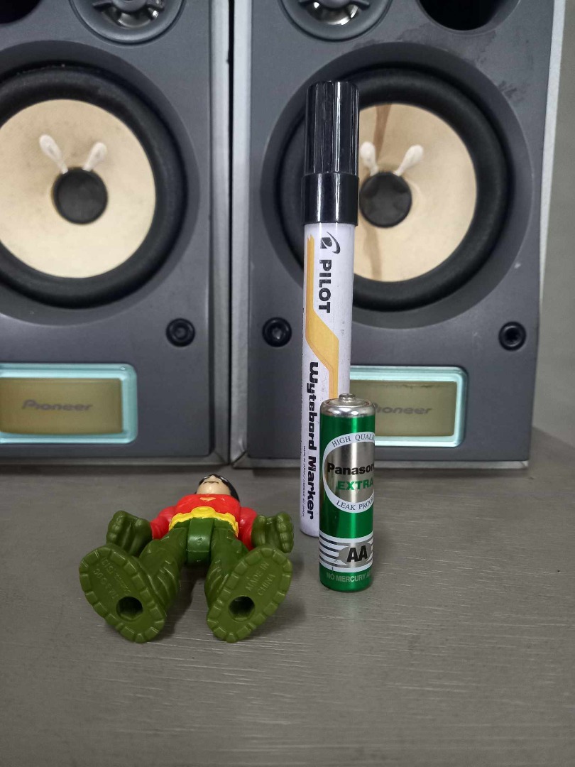 ROBIN DC COMICS Authentic for 80-PESOS, Hobbies & Toys, Toys & Games on ...