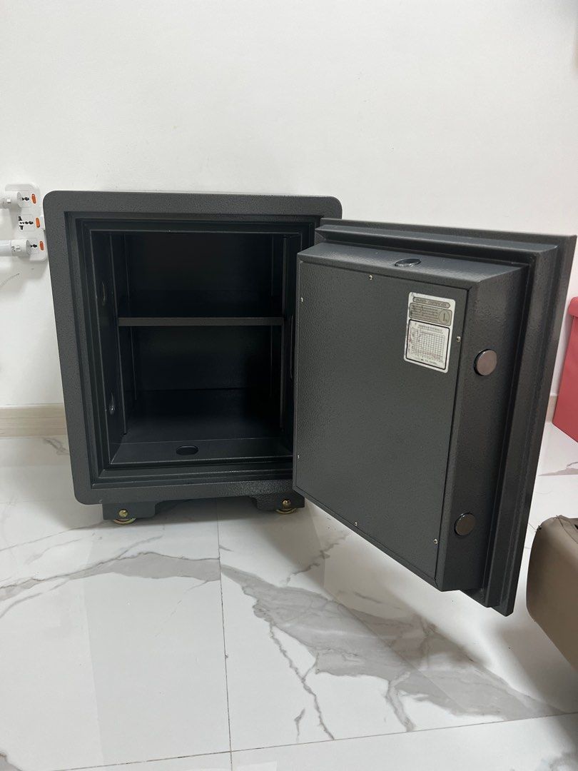 Safety Vault, Furniture & Home Living, Office Furniture & Fixtures on ...