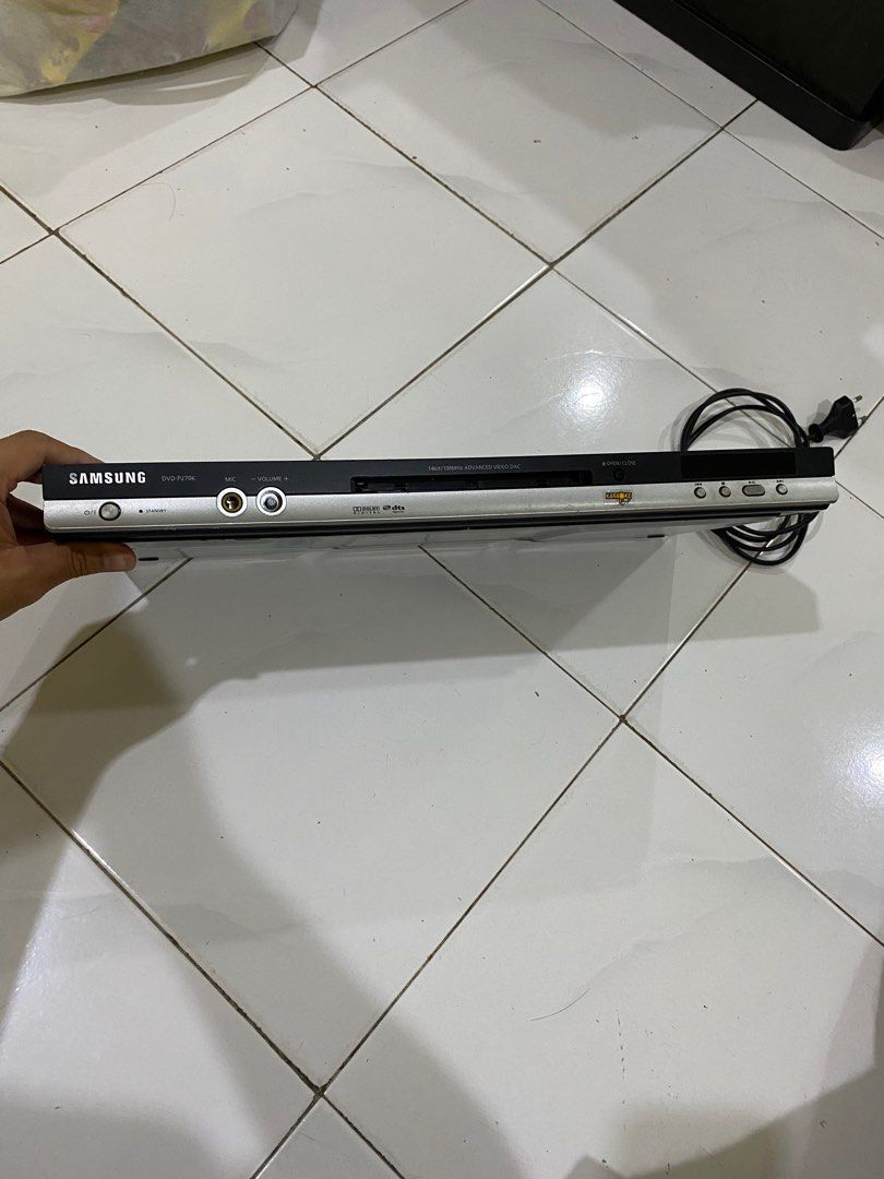 Samsung CD player, TV & Home Appliances, TV & Entertainment, Blu-Ray & Media Players on Carousell