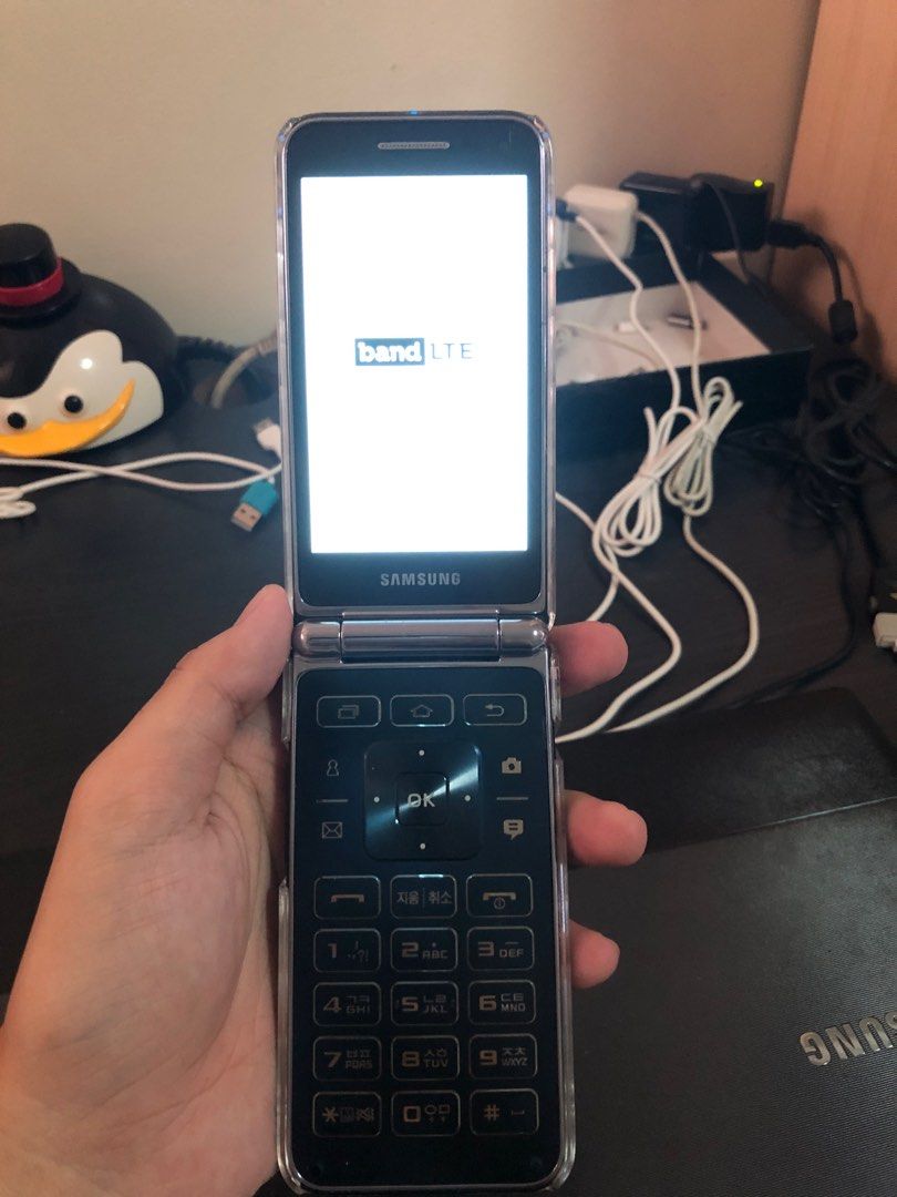 Samsung Galaxy Folder 1 8GB on Carousell