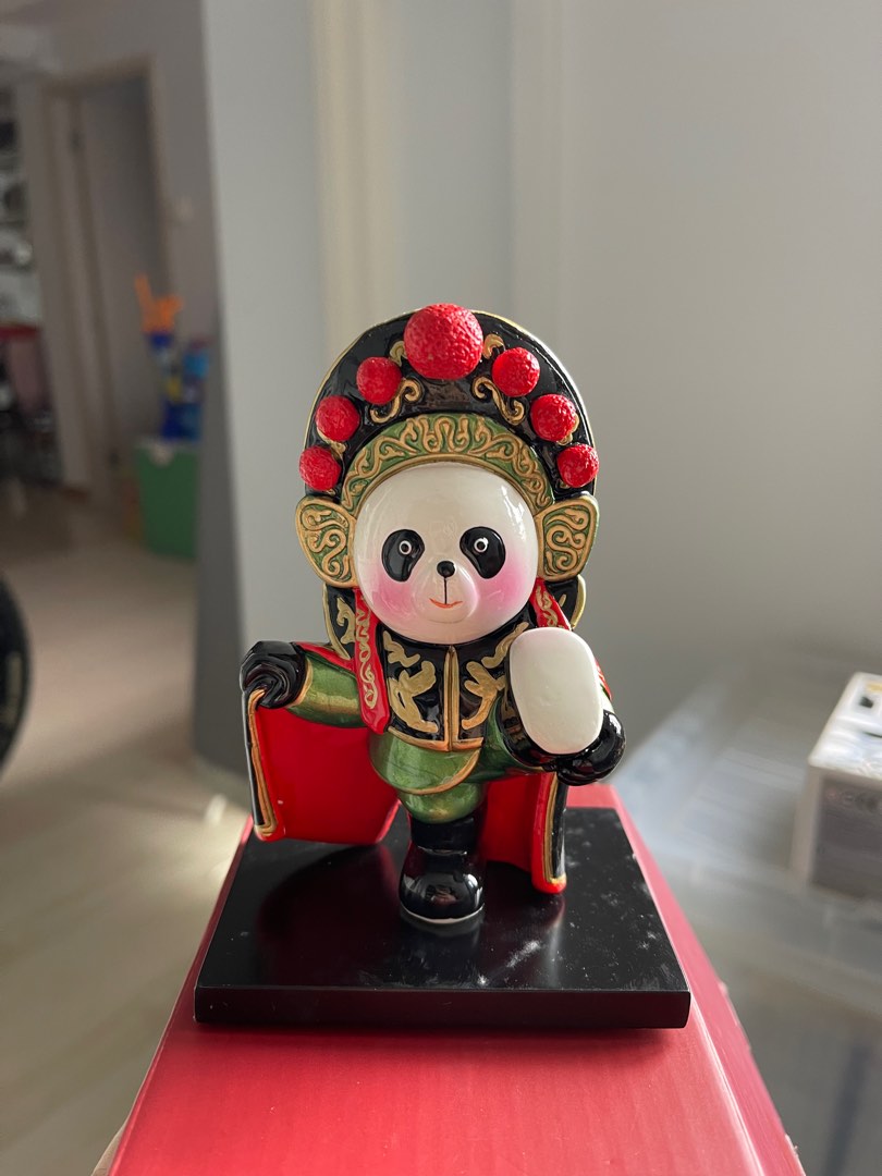 Sichuan face change statue - Panda edition, Hobbies & Toys, Toys ...