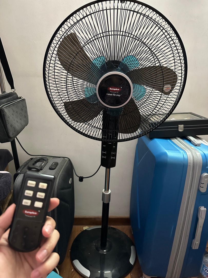 Standing Fan, Furniture & Home Living, Lighting & Fans, Fans on Carousell