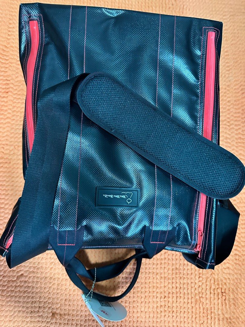 Teru Teru Bouzu Handle Shoulder Camera Bag - TTB HSB, Men's Fashion ...