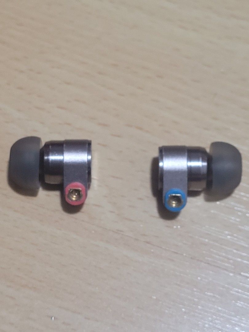 Tin T2 Hifi Iem + trn mmcx cable, Audio, Earphones on Carousell