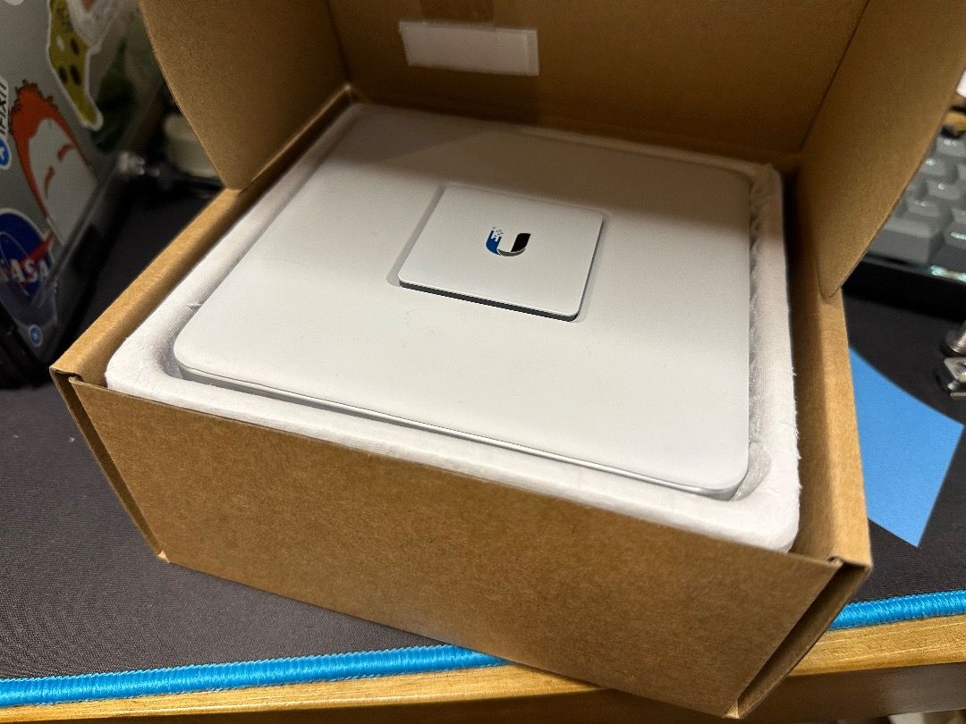Ubiquiti UniFi Security Gateway (USG-U/USG 3P), 電腦＆科技, 電腦周邊及配件, Wifi及上網 ...