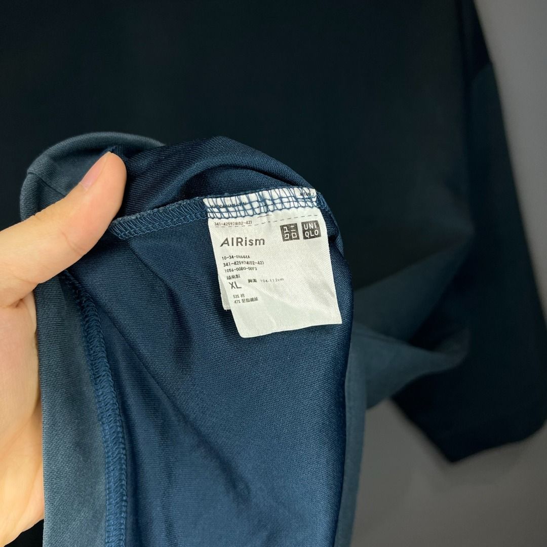 Uniqlo U Airism Oversized Crew Neck T-Shirt in Dark Teal Blue on Carousell