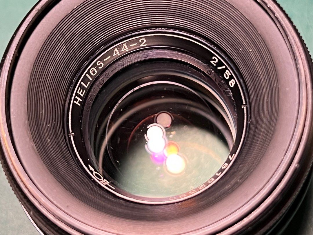 Vintage Helios 44-2 58mm F2 lens. Swirly bokeh., Photography, Lens & Kits on Carousell