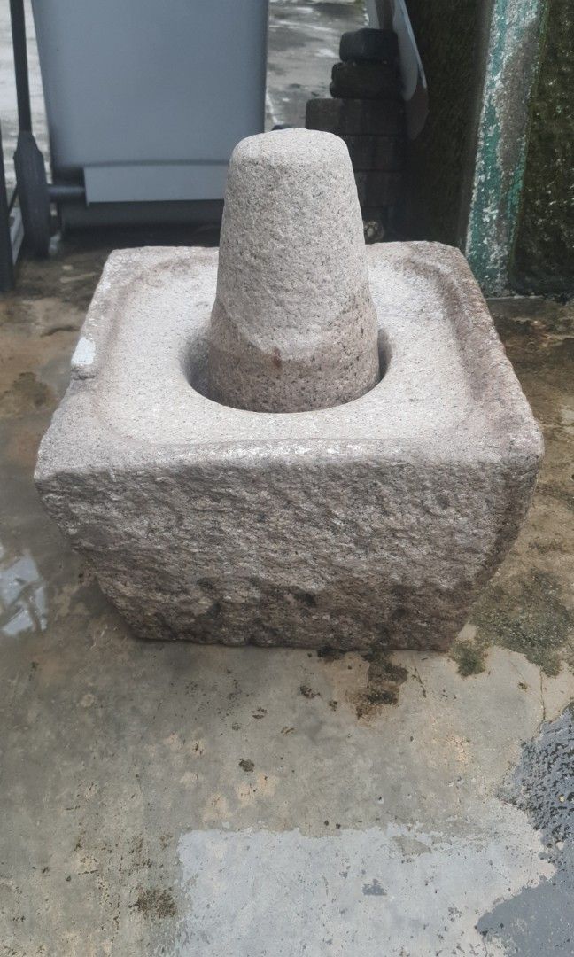 Vintage Stone Mortar/ Batu Giling Lama, Hobbies & Toys, Collectibles ...