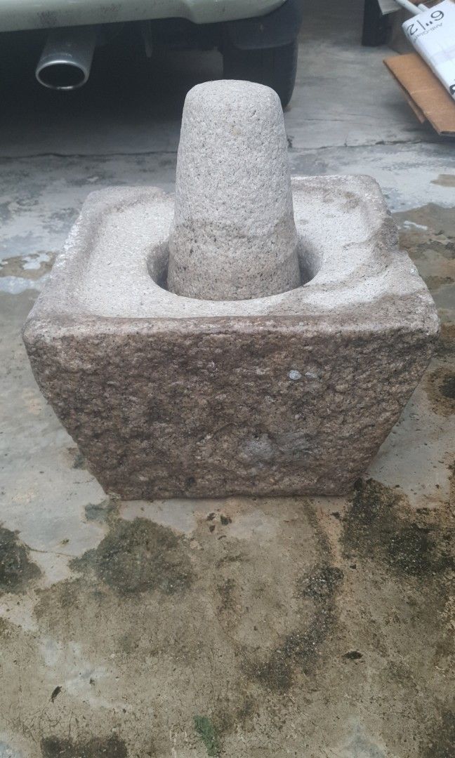 Vintage Stone Mortar/ Batu Giling Lama, Hobbies & Toys, Collectibles ...