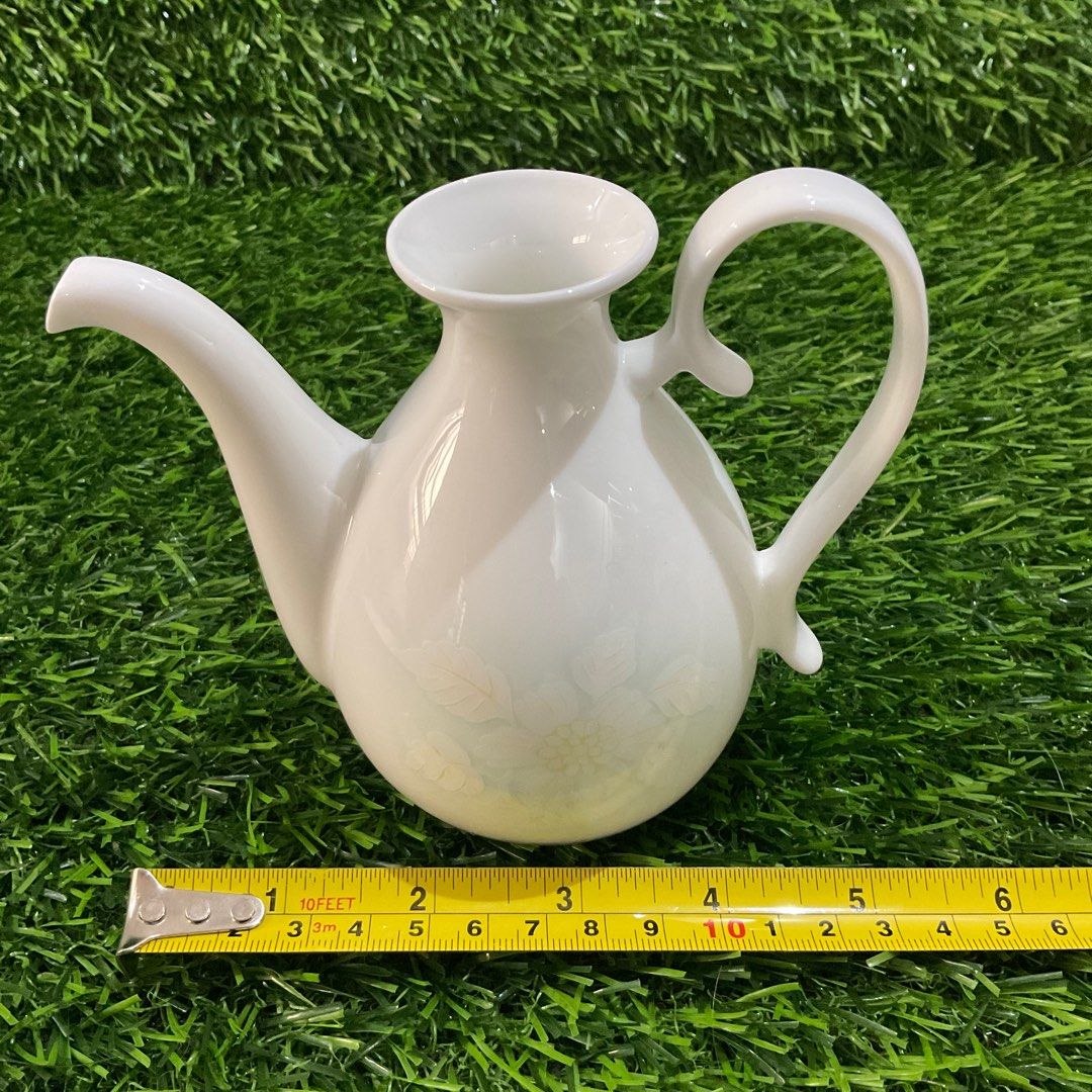 Yamaka Bone China White Condiments Soy Dispenser with Backstamp Quilted ...