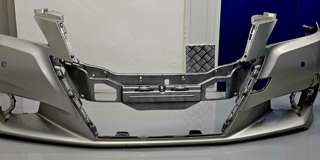 14th Generation Toyota Crown Sports Front Bumper AWS210, Car ...