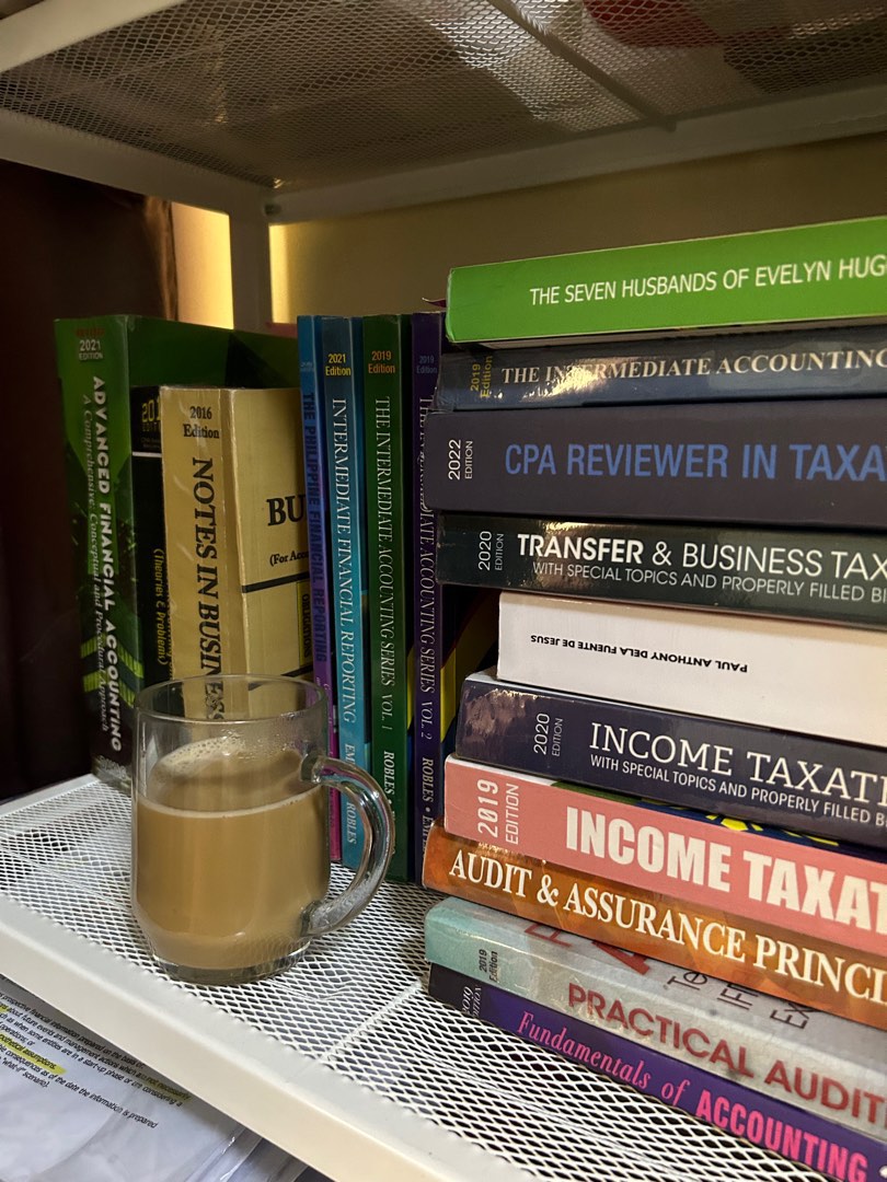 ACCOUNTING BOOKS, Hobbies & Toys, Books & Magazines, Textbooks on Carousell