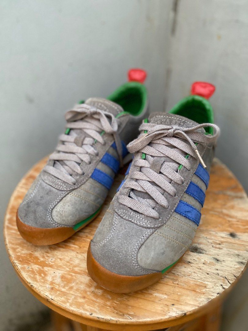 Adidas Chile, Fesyen Pria, Sepatu , Sneakers di Carousell