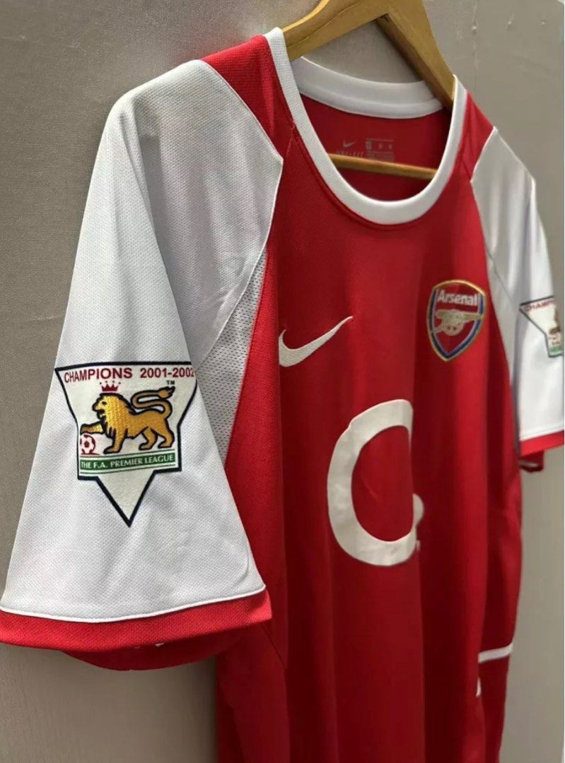Arsenal 02/03 home jersey, Men's Fashion, Activewear on Carousell