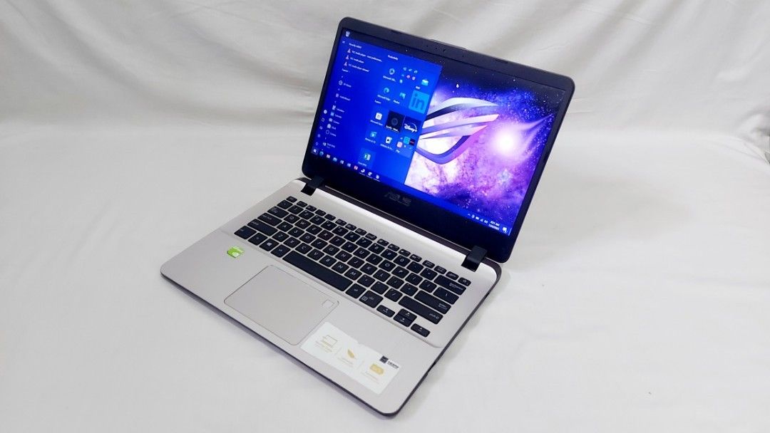Asus Vivobook 14 X407UF Intel Core I5-8250U 8th Gen (8 CPU'S OCTACORE) 4GB Ram DDR4 Upgradable ...