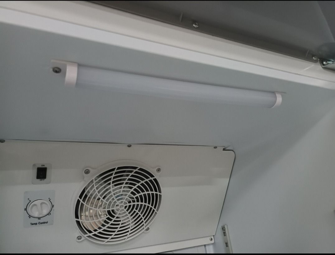 Aucma Standing Glass Door Drinks Showcase Chiller SC-385 (385 Litres ...