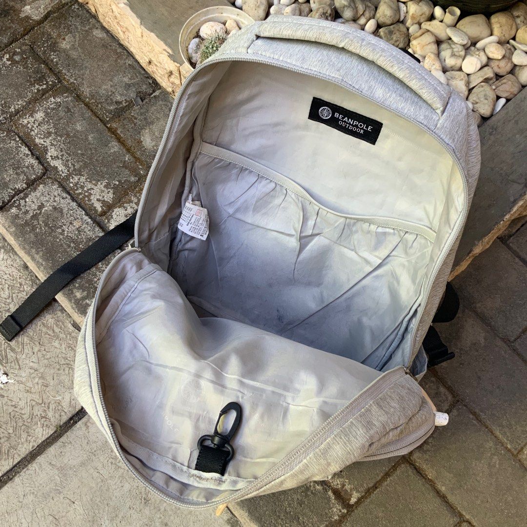 BEANPOLE OUTDOOR BACKPACK LIGHT GREY on Carousell
