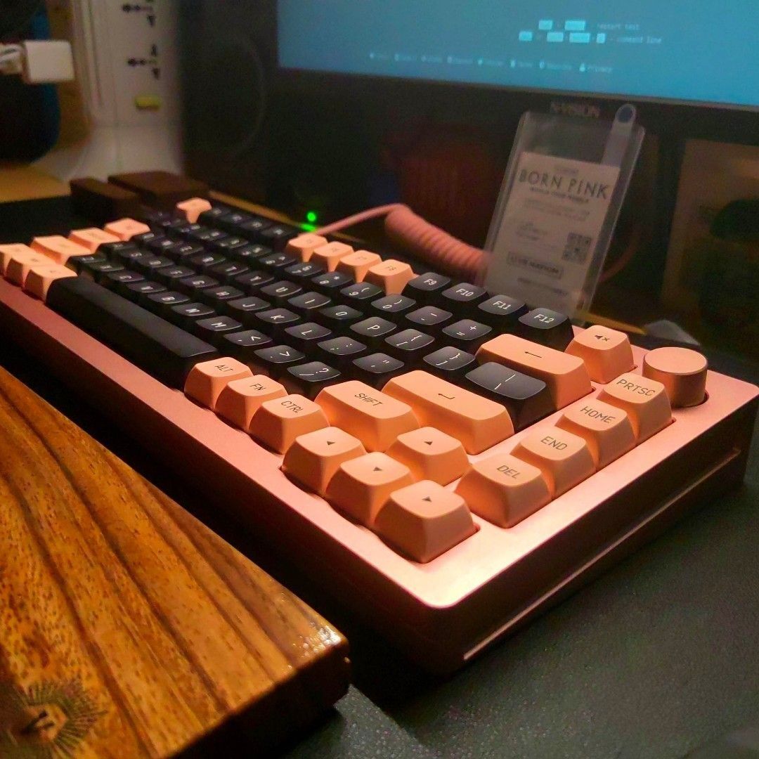 Black & Pink MSA Profile Keycaps from Yongqui, Computers & Tech, Parts ...