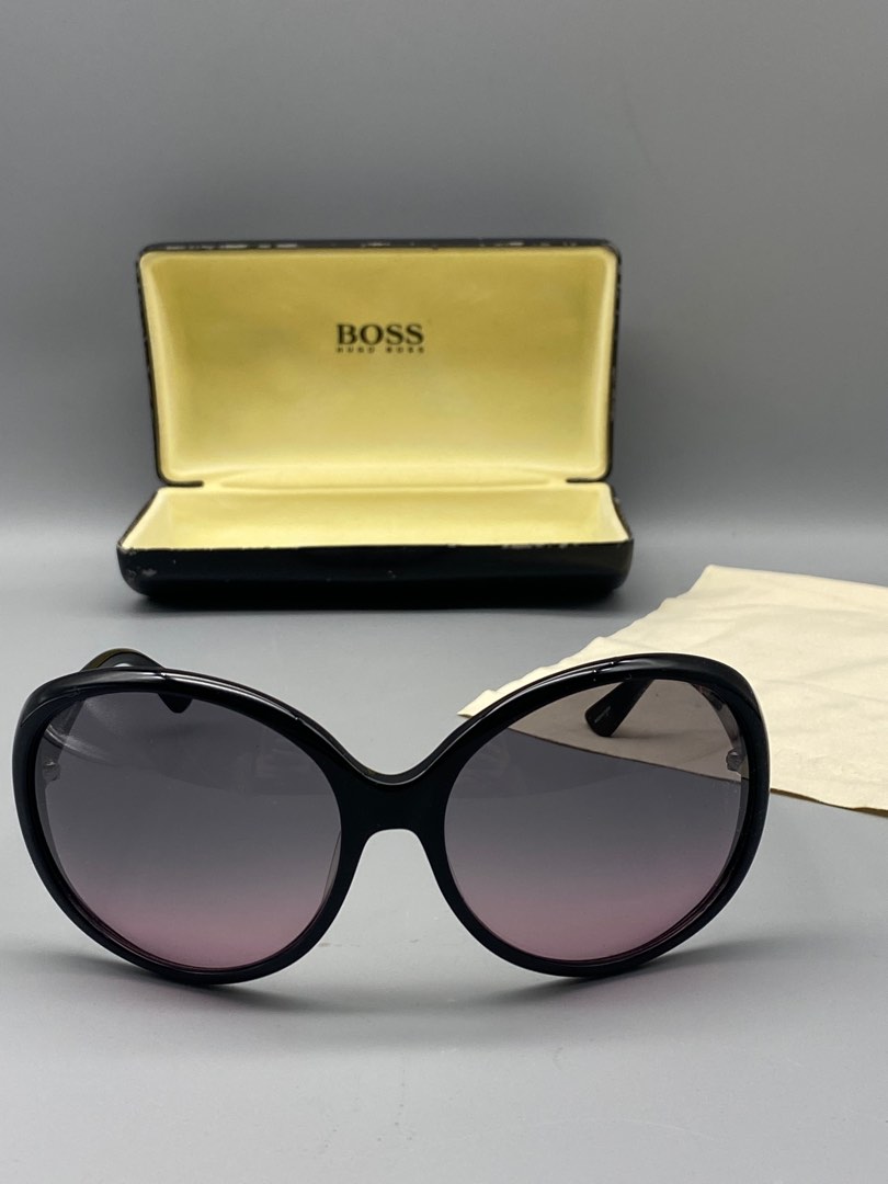 BOSS HUGO BOSS EYE GLASSES on Carousell