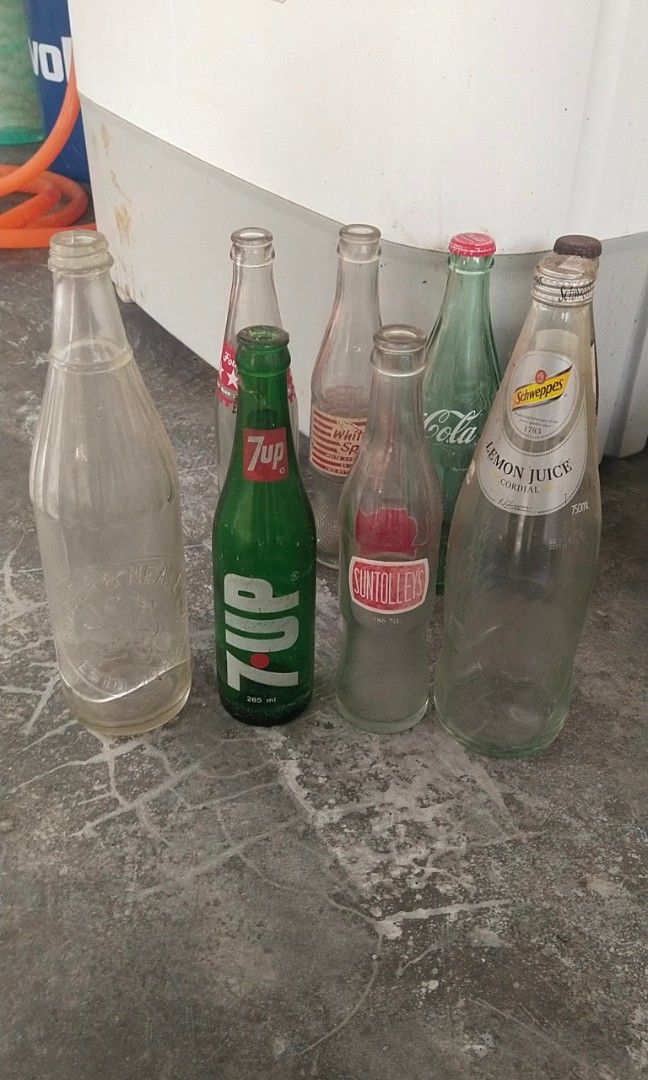 Botol minuman lama, Hobbies & Toys, Collectibles & Memorabilia, Vintage ...